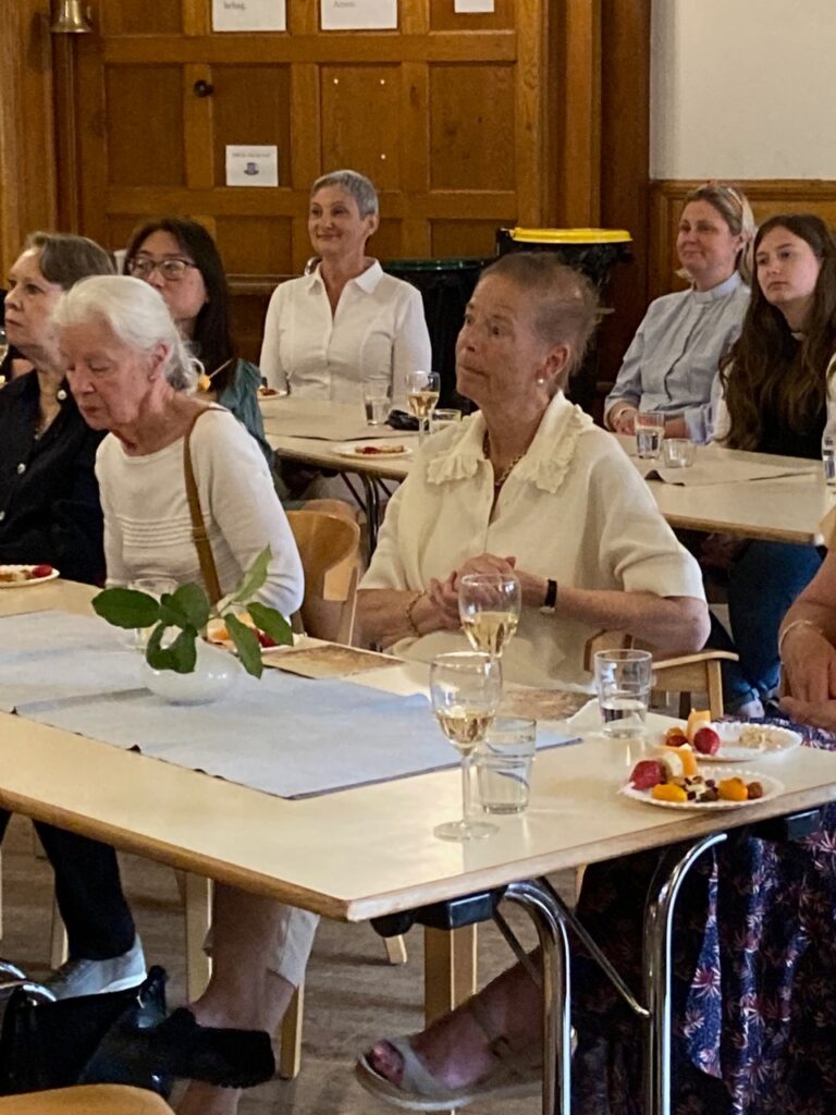 Program som varit: Föredrag med Alice Petrén 1 juni - Paris